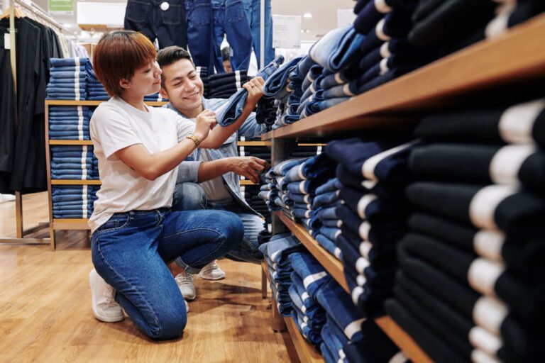 Stock Uniform vs. Custom Uniform: which is best for your business?